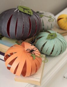 Φθινοπωρινές Κατασκευές: 20 DIY Κολοκύθες για να Διακοσμήσετε το Φθινόπωρο